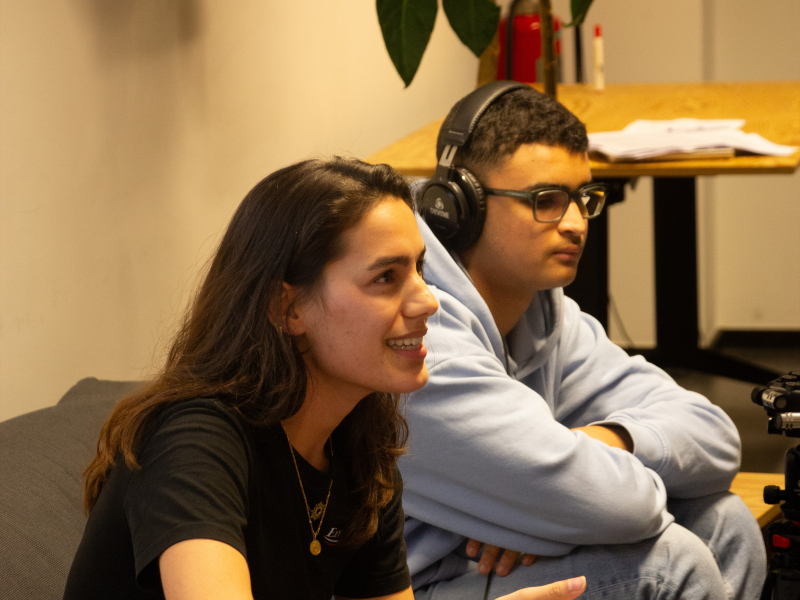 In beeld: Aan Tafel Met Samira Ataei | StampMedia